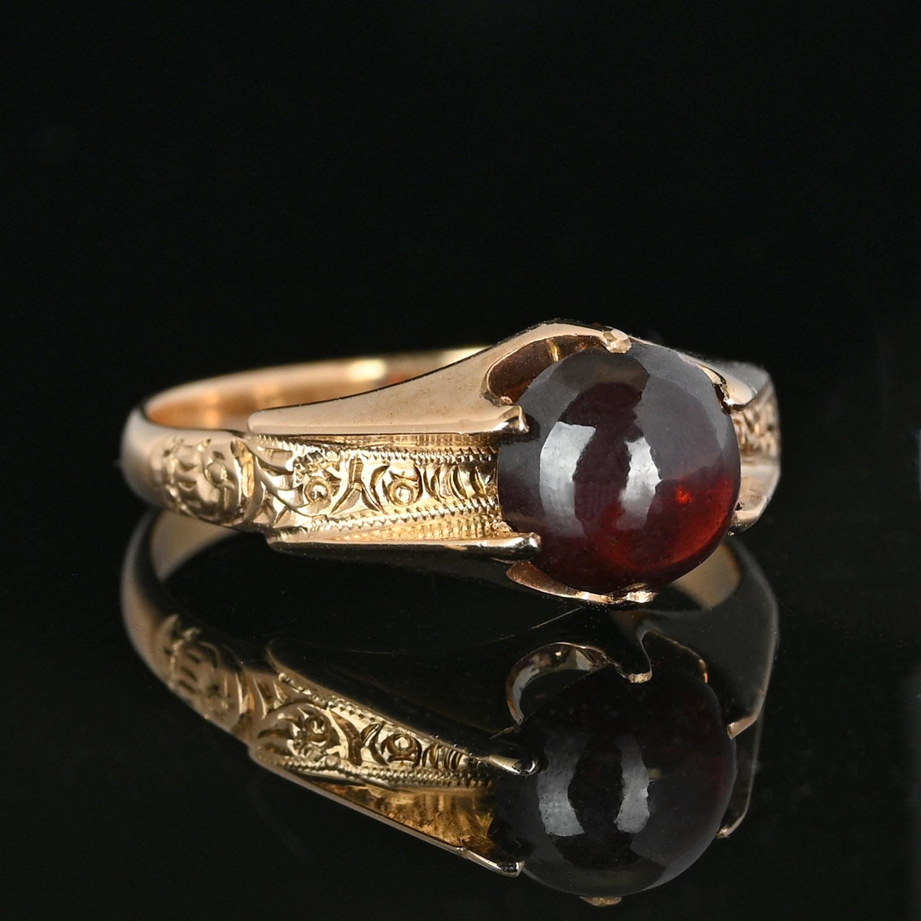 Antique Victorian Engraved Gold Cabochon Garnet Ring – Boylerpf