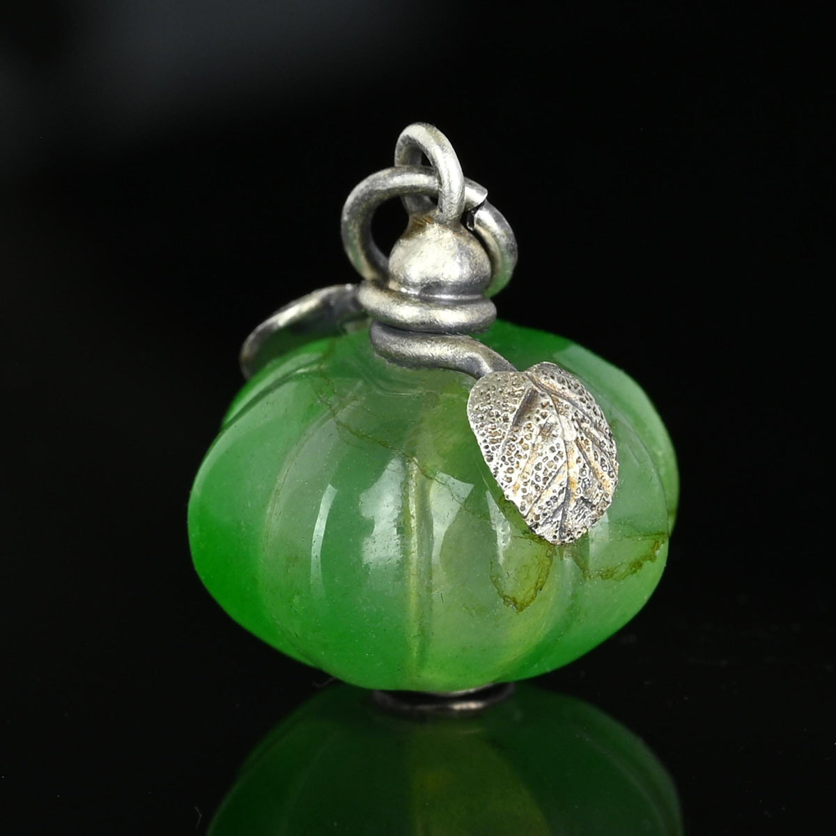 Vintage Silver Leaf Carved Jade Pumpkin Pendant Necklace – Boylerpf