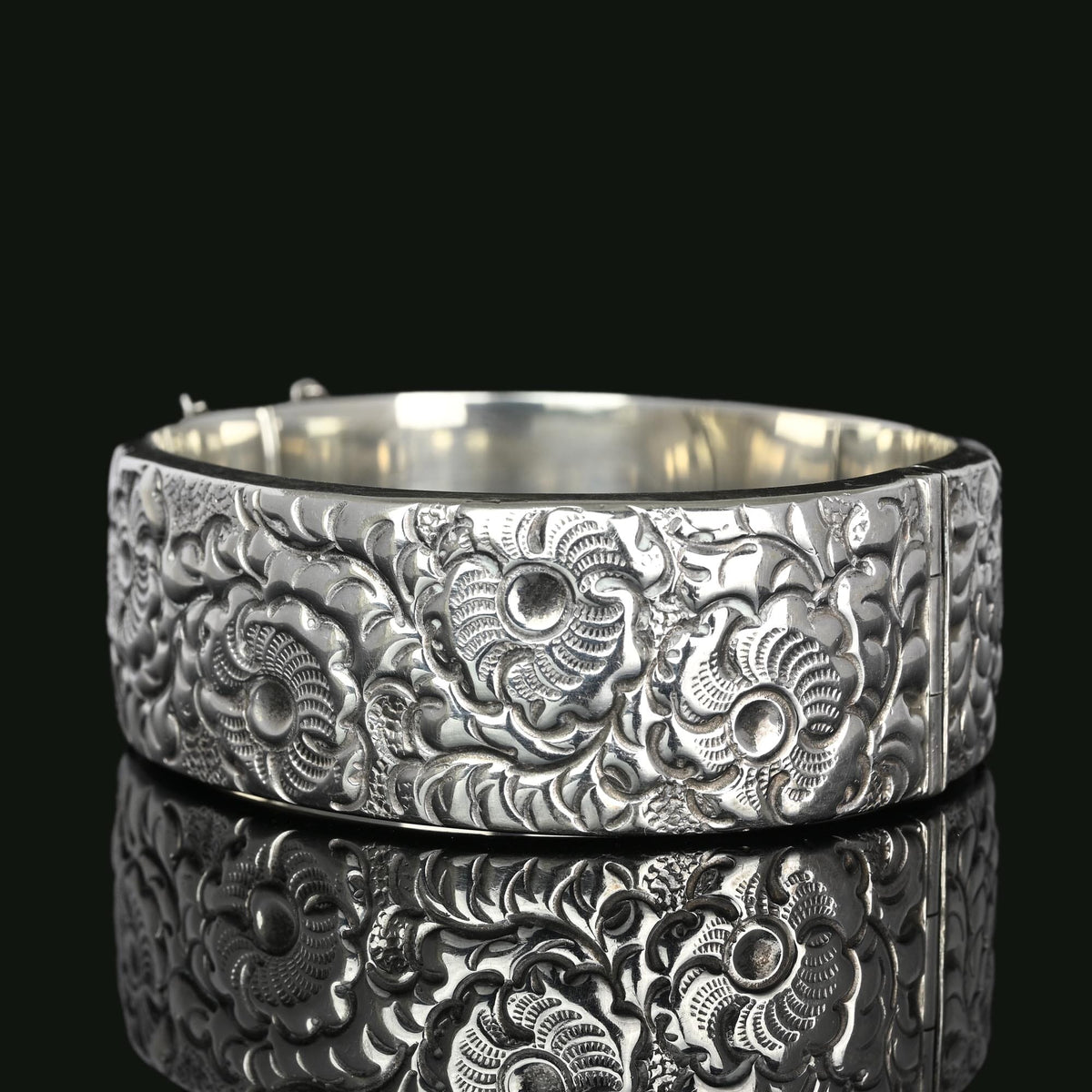 English Wide Floral Engraved Silver Bracelet Bangle – Boylerpf