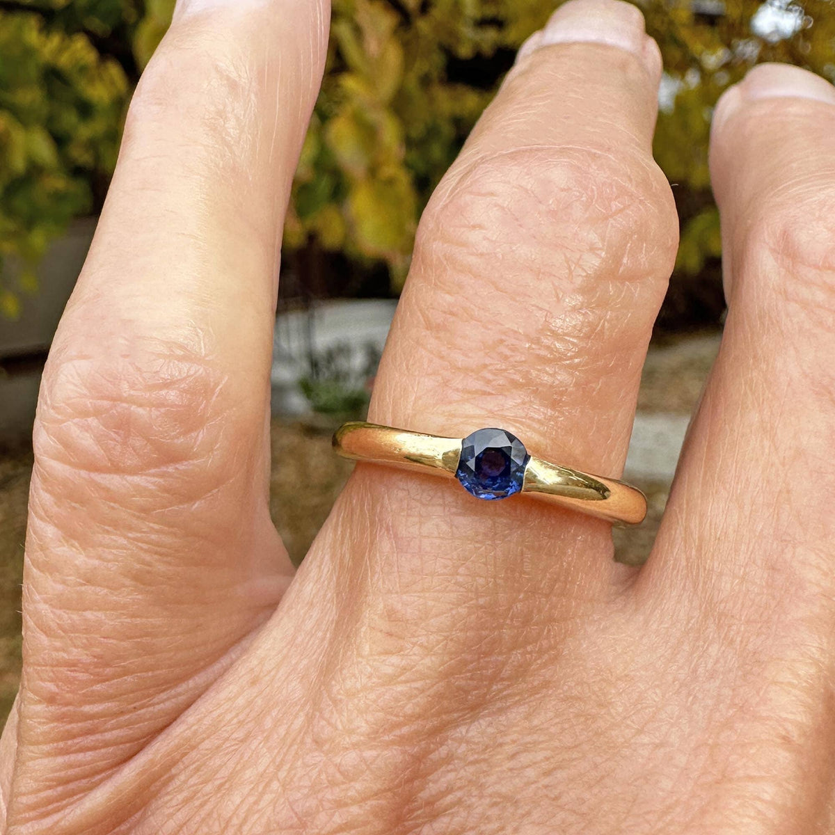 Vintage 18K Gold Donut Band Sapphire Ring – Boylerpf