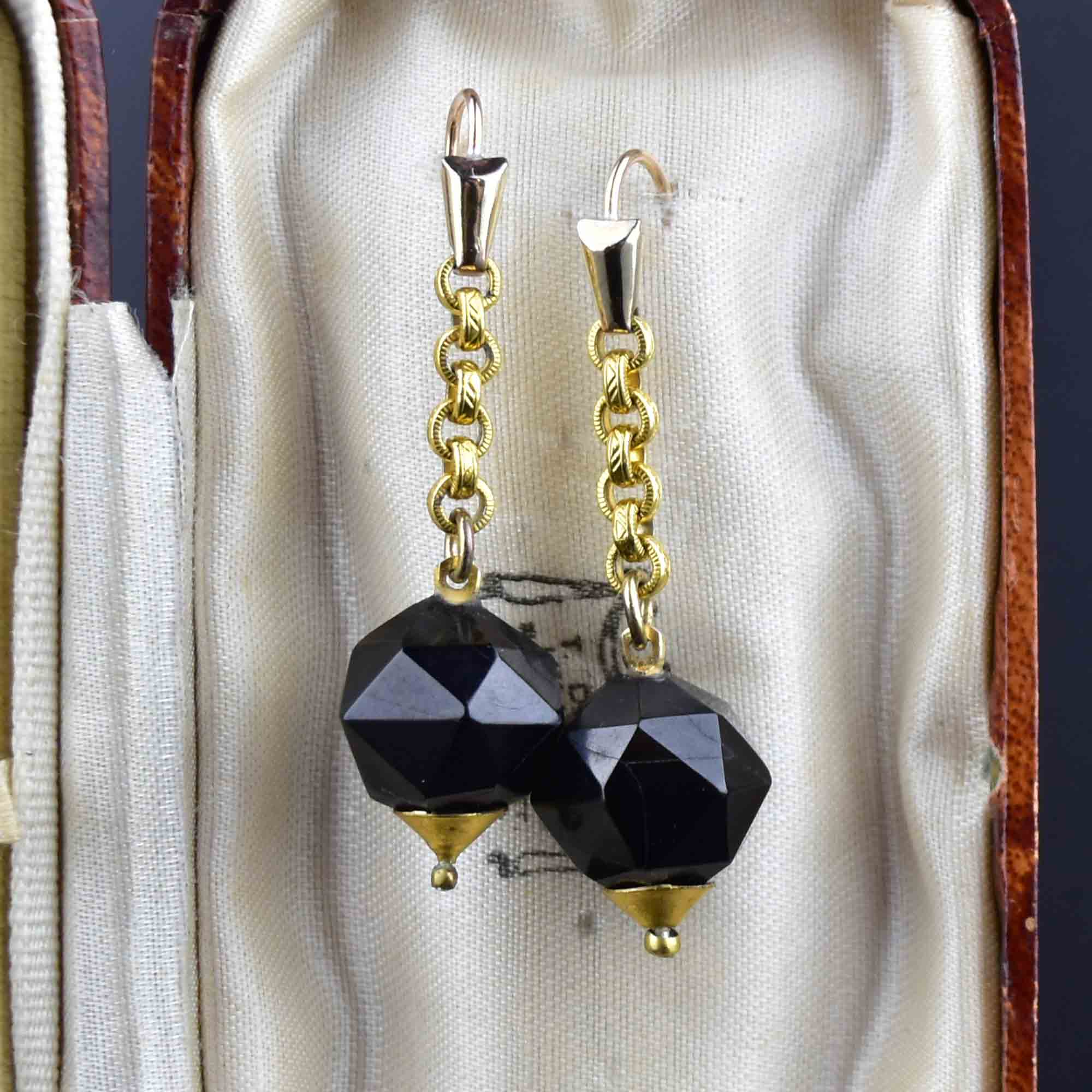 Vintage Carved Whitby Jet Dangle Earrings – Boylerpf