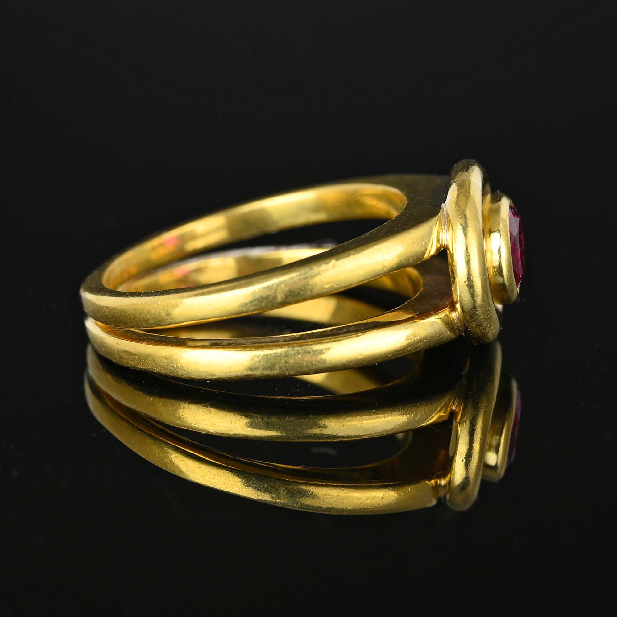 Heavy Modern 18K Gold Ruby Ring, Signet Style – Boylerpf