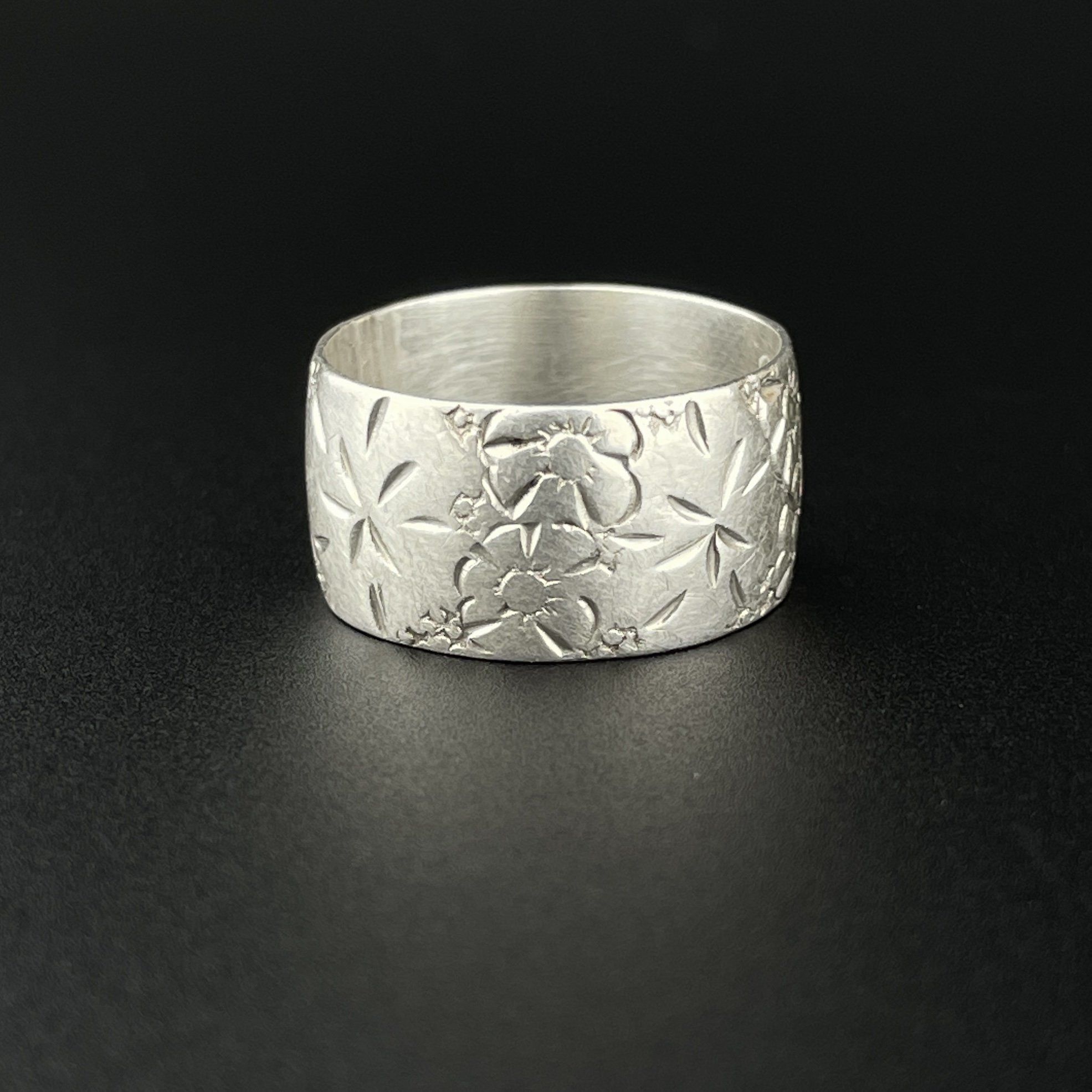 Antique Silver Engraved Forget Me Not Wide Ring, Sz 6.5 – Boylerpf