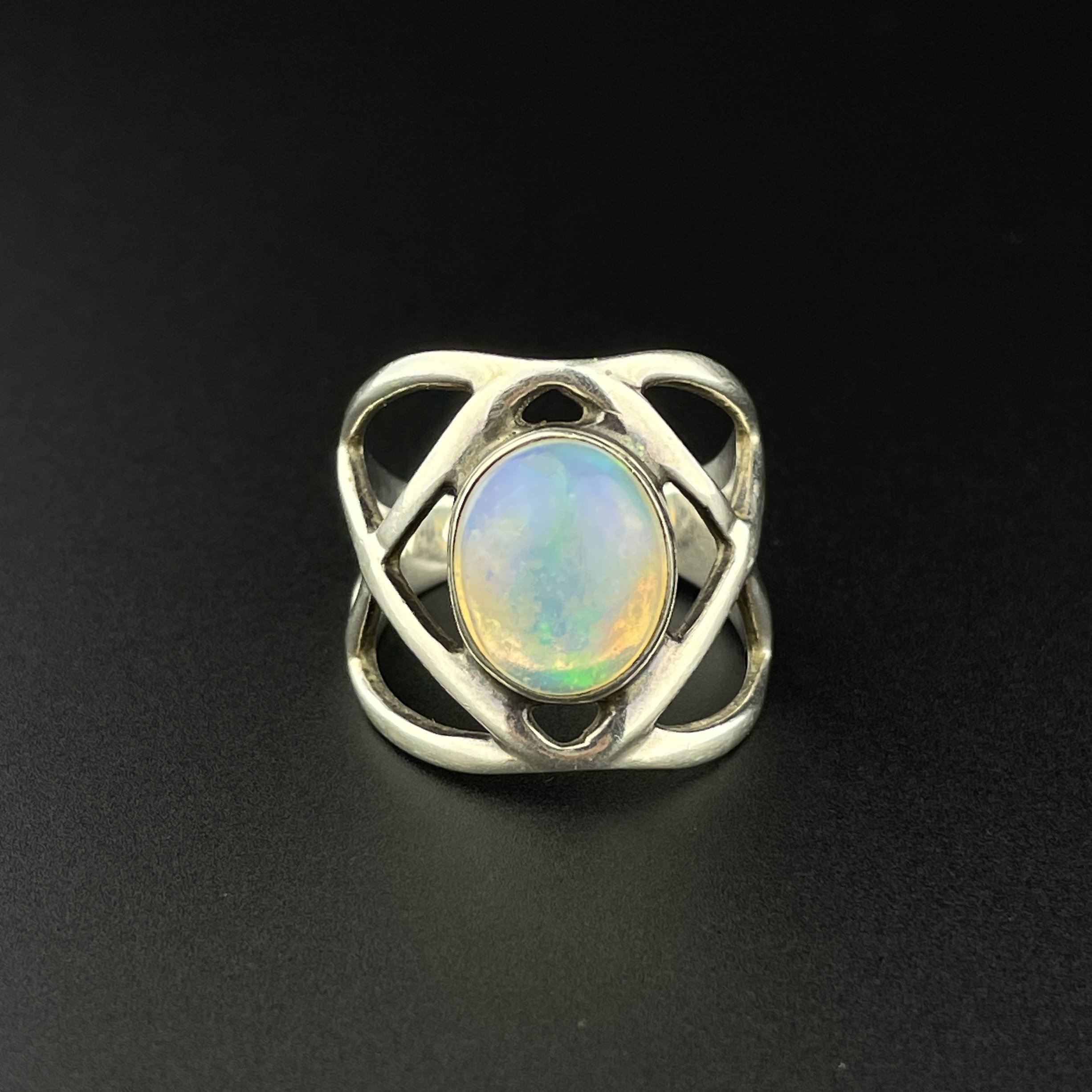 Vintage Fire Jelly Opal Cabochon Silver Infinity Band Ring – Boylerpf