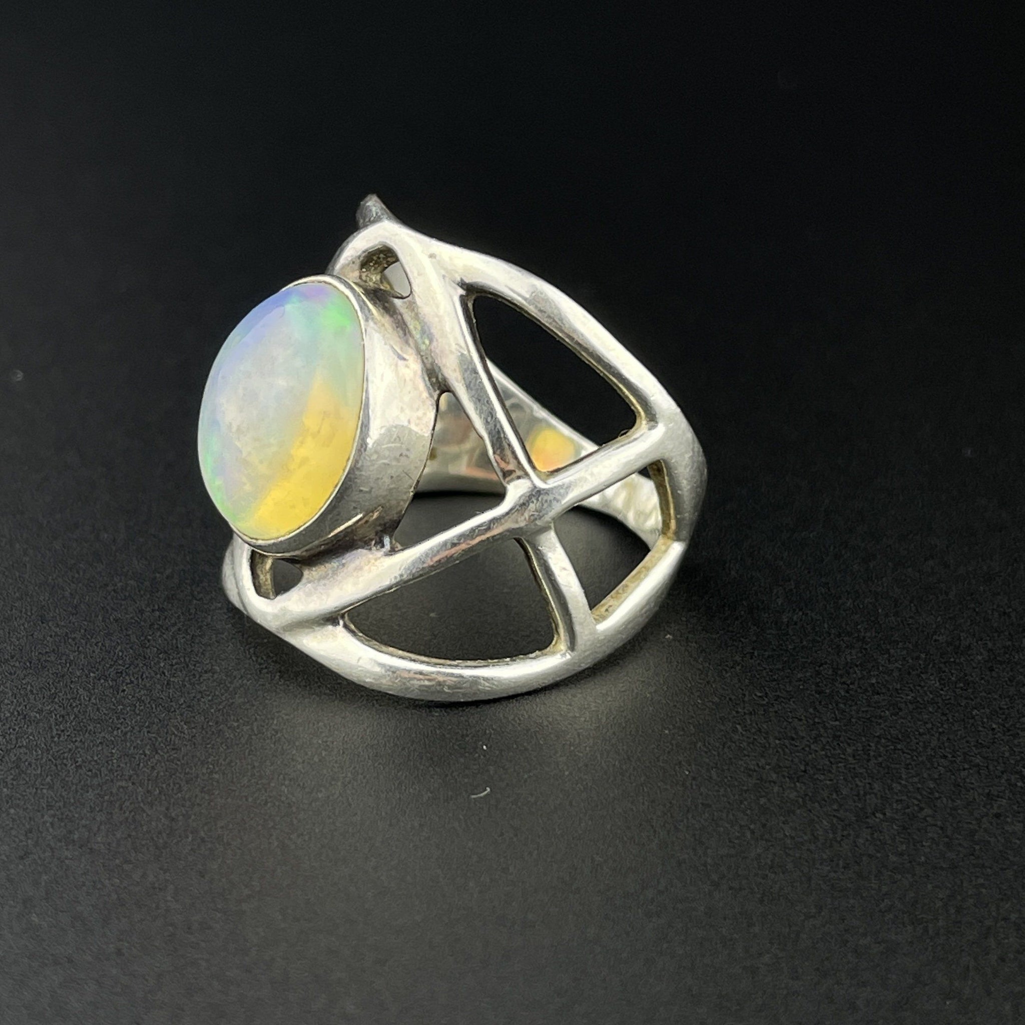 Vintage Fire Jelly Opal Cabochon Silver Infinity Band Ring – Boylerpf