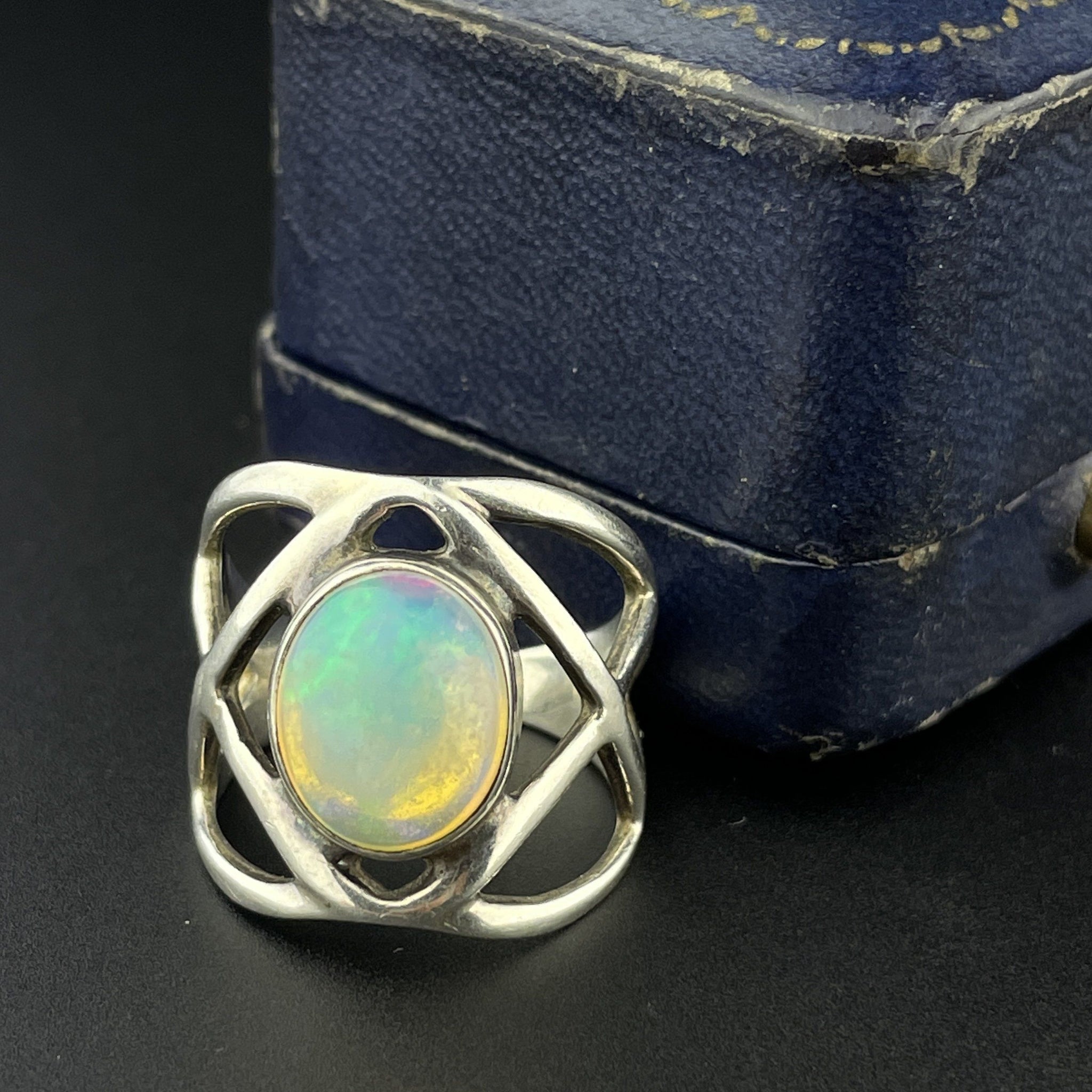 Vintage Fire Jelly Opal Cabochon Silver Infinity Band Ring – Boylerpf