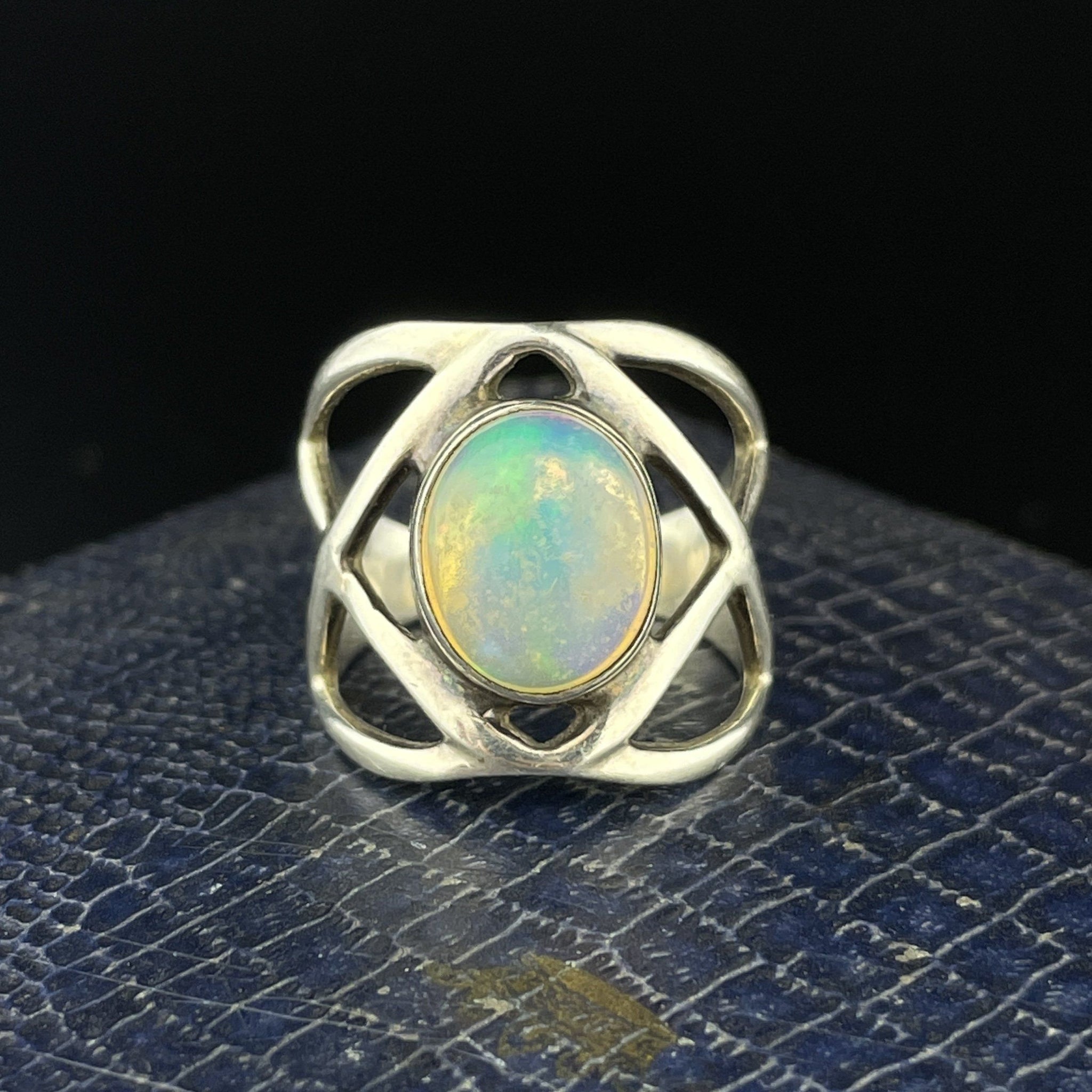 Vintage Fire Jelly Opal Cabochon Silver Infinity Band Ring – Boylerpf
