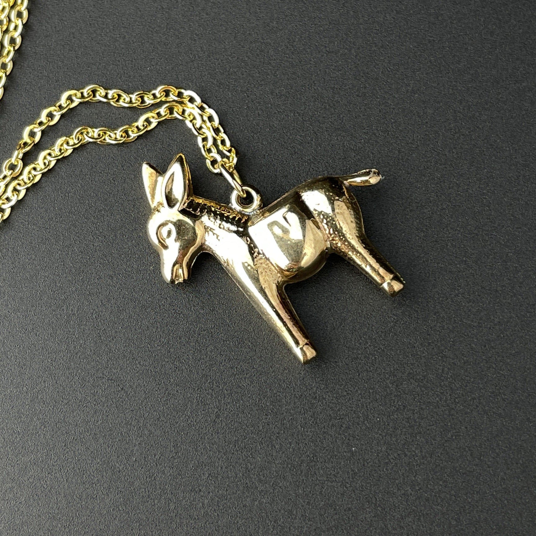 Vintage Gold Puffy Donkey Charm Pendant Necklace – Boylerpf
